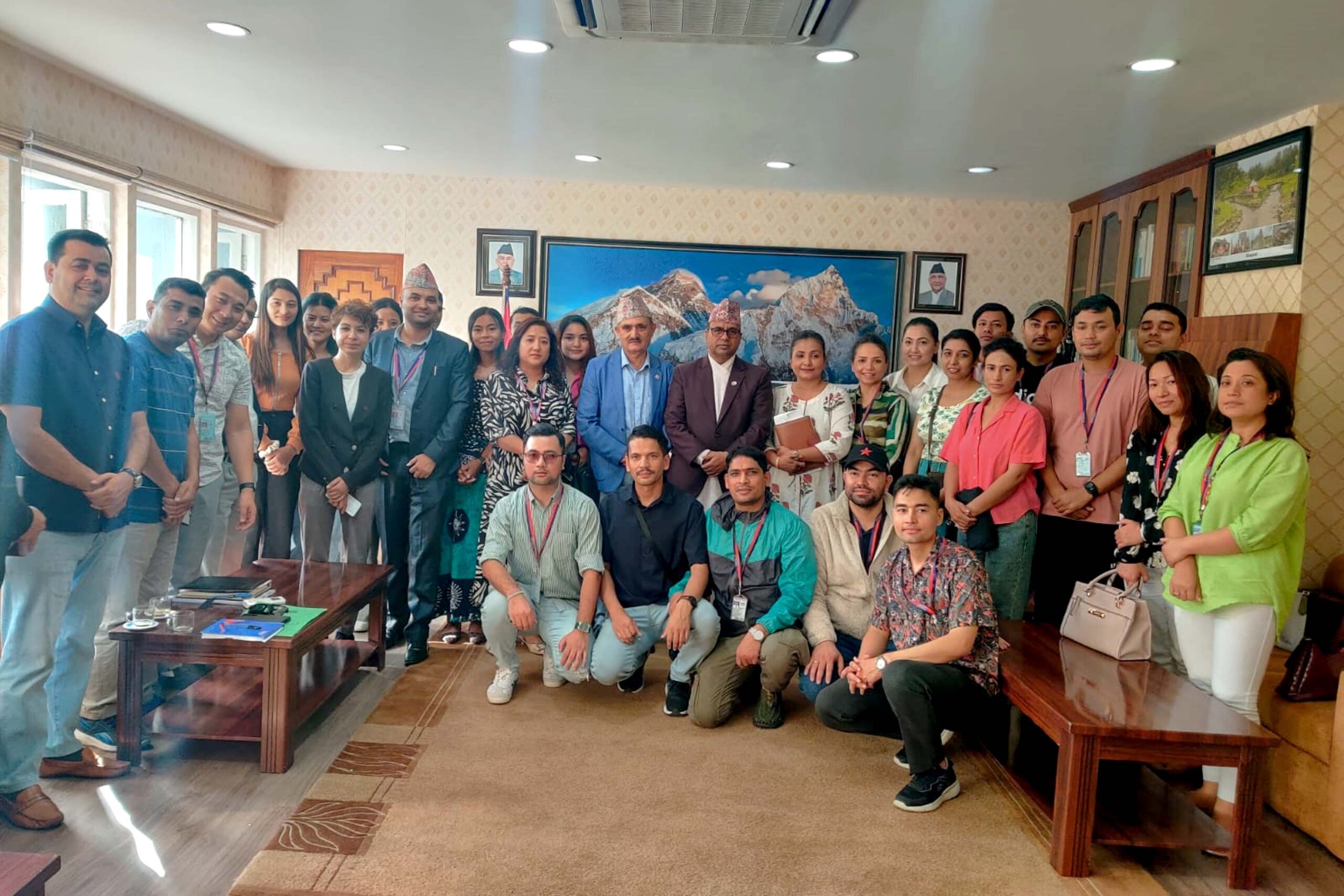 मन्त्री पाण्डेको पहलपछि क्याबिन क्रुको आन्दोलन फिर्ता, आजैबाट काममा ...